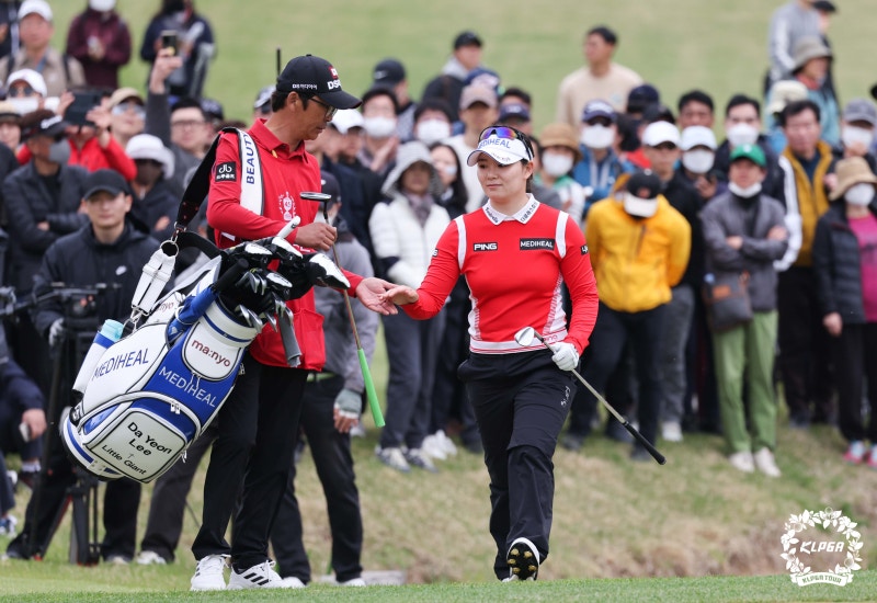 한국골프를 ‘싸구려’로 만드는 일인데도 너나없이…30일 끝난 KLPGA 챔피언십·코리아 챔피언십을 보고…똑같은 TIO인데 어느 선수는 드롭존 쓰고, 어느 선수는 못 쓰고?