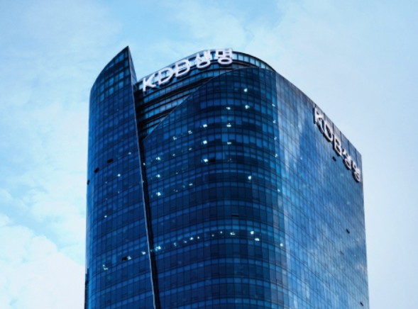 본입찰 나서는 KDB생명, 실사 참여 원매자 향방은