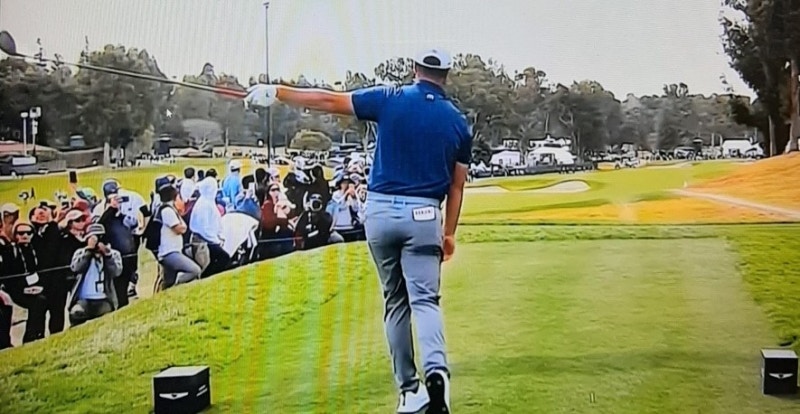 람, 두 차례 행운 업고 3타차 선두로…미국PGA투어 제네시스 인비테이셔널 3R, 최종일 호마와 우승 다툼…우즈는 4타 줄이고 공동 26위로 솟구쳐, 한국선수들은 뒷걸음 [동영상]