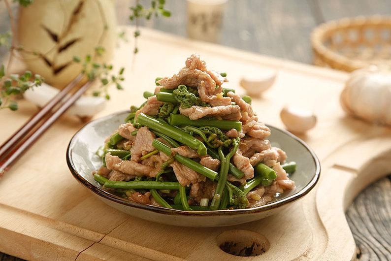 베이징요리의 명품 3. 육사초여의채(肉絲炒如意菜, 돼지고기요리)