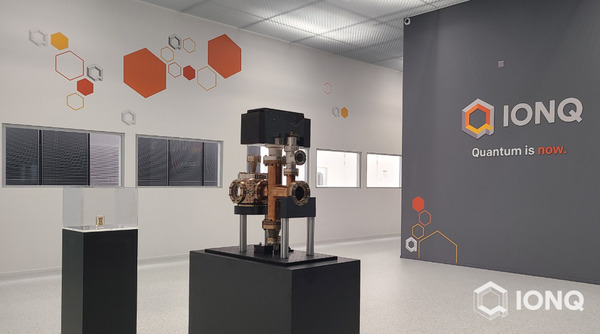 [서학!스타] 아이온큐(IONQ), 미국 외 지역에 처음으로 데이터센터용 양자 컴퓨터 제공…주가 7% 도약