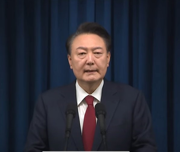 홍준일 주간정보 윤석열 대통령 긍정평가 11 부정평가 86국정지지율 거의 붕괴 상황