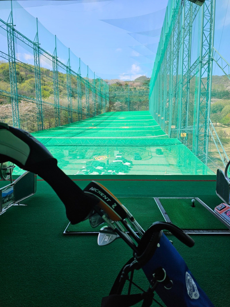 Classification of financial instruments under IFRS 9 May 2015 (EY / KPMG)