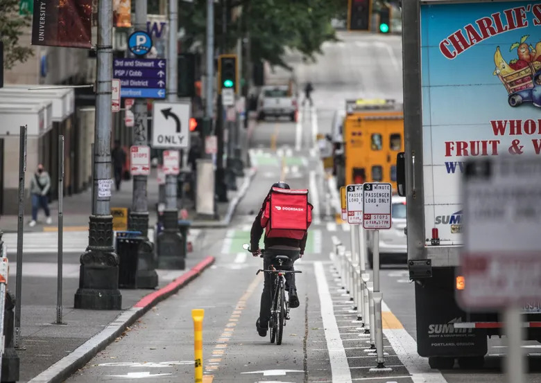 [WeeklyEDGE] 푸드딜리버리 전쟁의 새 국면