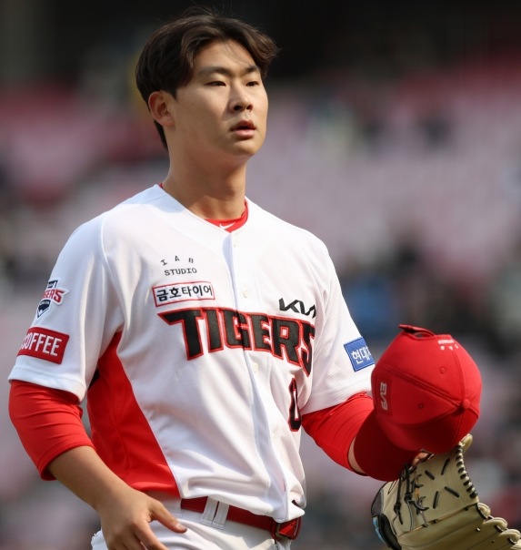 신바람 LG 6연승 질주, 디펜딩 챔프 KIA 3연패 추락- 2025 KBO리그 주요 순위 기록(25.03.28)