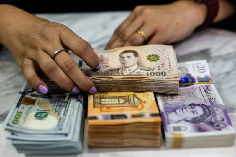 [인사이트 나우] 태국 바트화 강세의 원인, 인공지능으로 인해 감소하는 신규 직장, 비만약이 바꾸는 소비패턴, 미국 기업들의 양극화